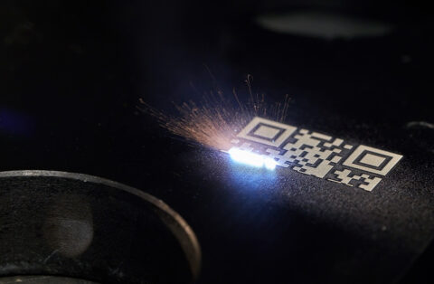 Steps to engrave a QR code on metal | COUTH